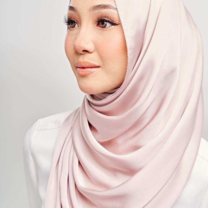 Satin Silk Collection by Guzel KL (Flowy) - TikTok Shop Malaysia