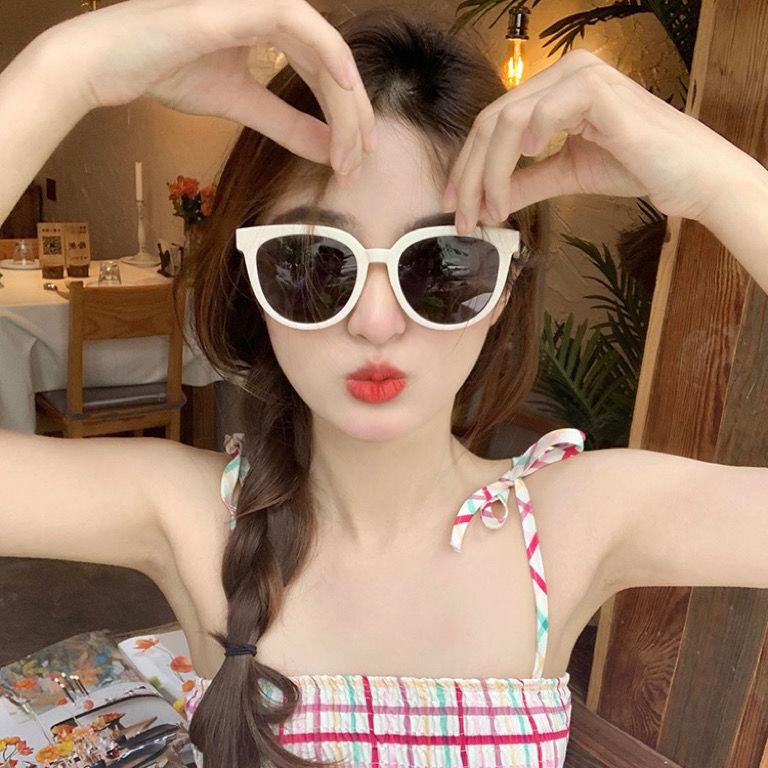 Cermin Mata Hitam Wanita, Bingkai Putih Bulat, Gaya Retro, Anti-Ultraviolet, - TikTok Shop Malaysia