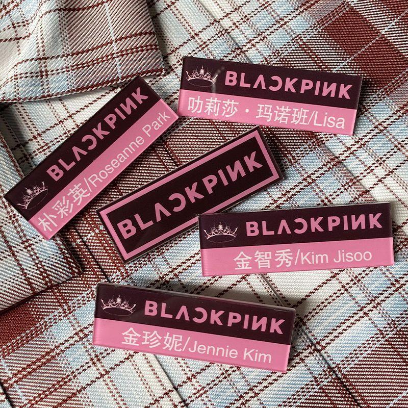 Pin Lencana Nama Barangan Blackpink, Jinnie / Mawar / Lisa / - TikTok ...
