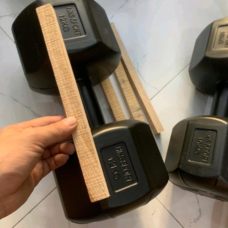 Vỏ tạ nhựa 5kg đến 12kg kèm thanh gỗ siêu cứng khi nhồi betong - TikTok ...