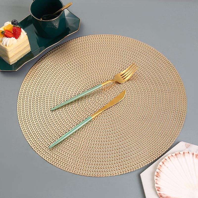 Creative wheat spike heat insulation mat. Plain and simple Japanese ...