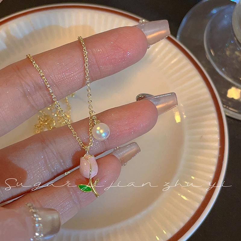 【Fulisa】Temperament Elegant Necklace Tulip Flower Tassel Necklace ...