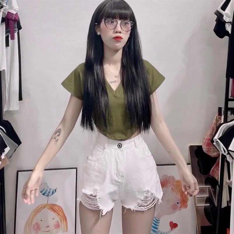 Áo crotop cổ v chất cotton pha tici - TikTok Shop Vietnam