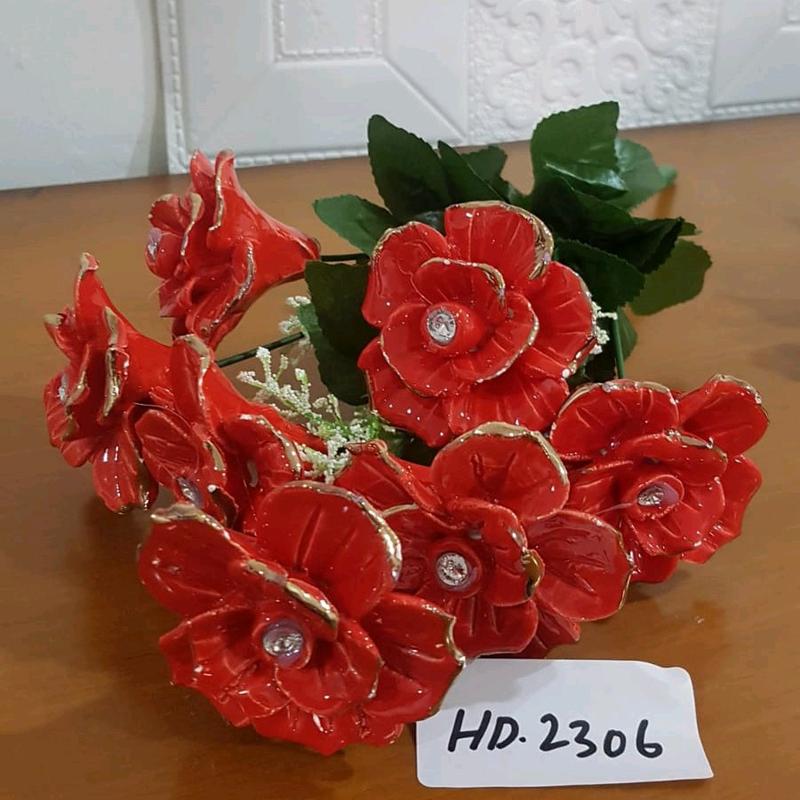 Bunga London keramik merah 1 tangkai 7 kuntum bunga - Shop | Tokopedia