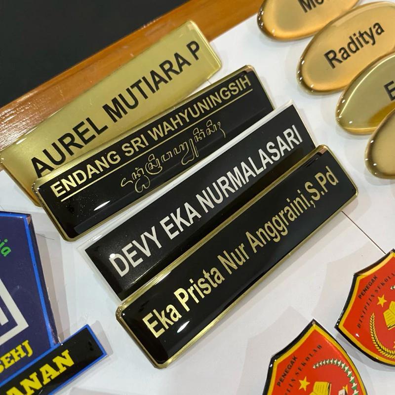 Name Tag Nama Dada Magnet Peniti Kuningan & Akrilik Resin - Satpam ...