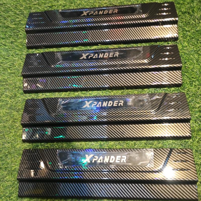 Mitsubishi Xpander Side Stepsills Carbon for 2017 to 2025 Model ...