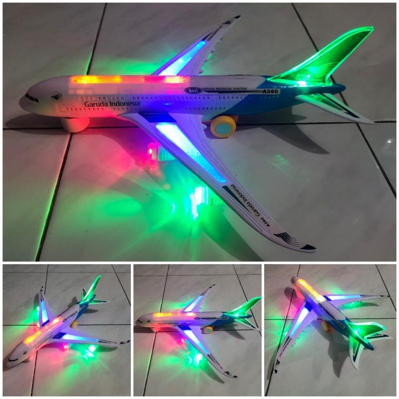 Mainan Pesawat Garuda Indonesia A380 Jumbo Musik dan Lampu - Shop ...