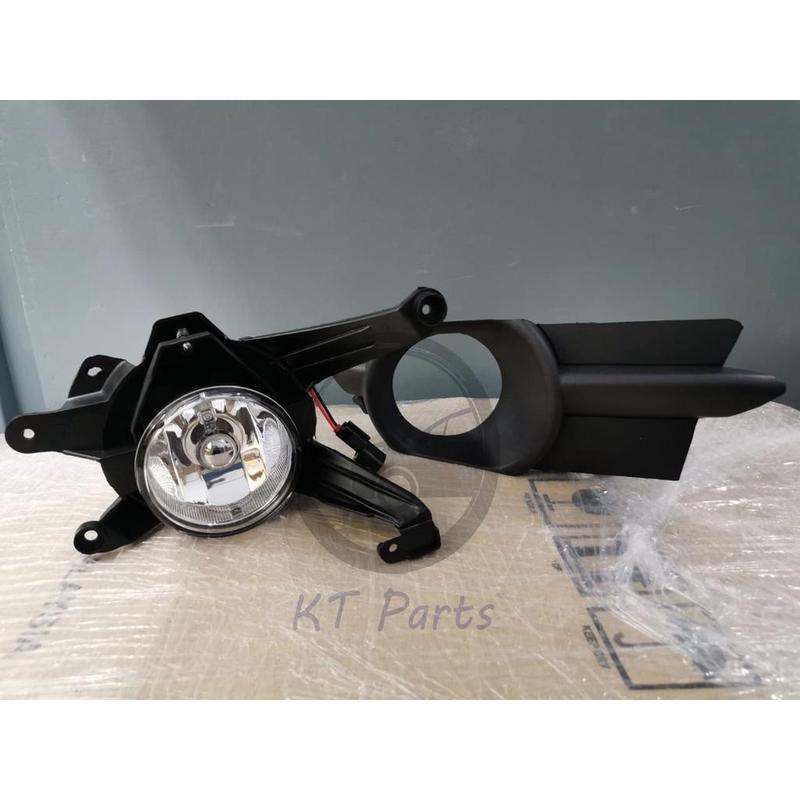 PROTON SAGA BLM 2008 YEAR FRONT SPORT LIGHT / FOG LAMP WITH BRACKET ...