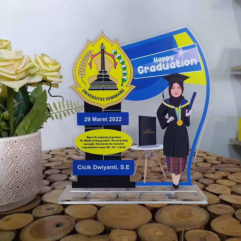 PLAKAT AKRILIK CUSTOM KADO WISUDA , VANDEL WISUDA CUSTOM CETAK - Shop ...
