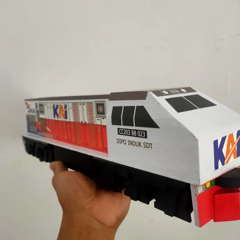 Lokomotif Kereta Api CC203 Livery 2014 - MINIATUR KERETA API KAYU ...