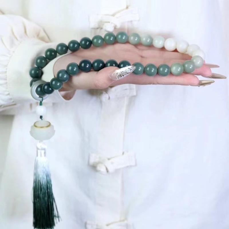 Gelang Akar Bodhi Jed Putih Kecerunan, Pegang Tangan, Rumbai - TikTok ...