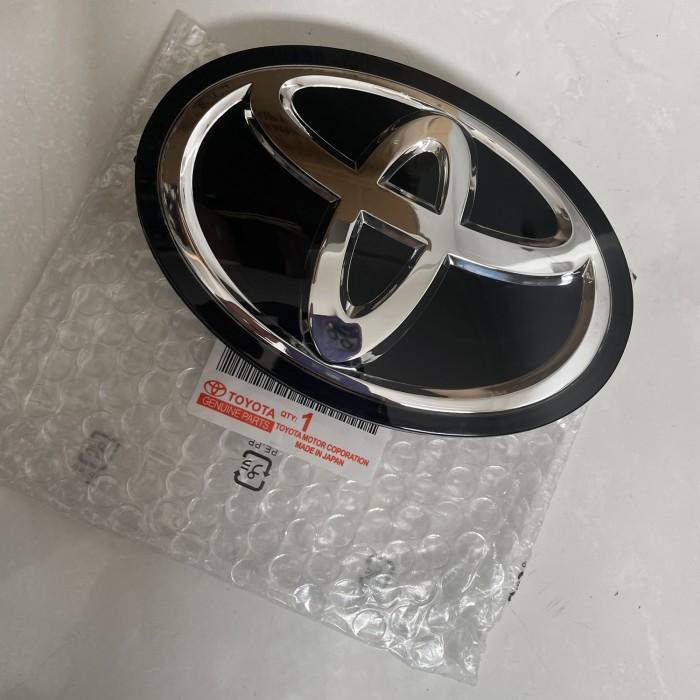 Emblem black Toyota Innova Zenix glossy glass look hitam log - Shop ...