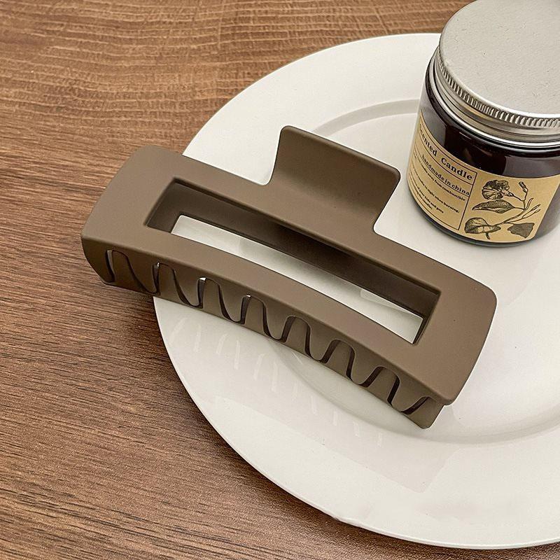 SUKI ORIGINAL Hair Big Claw Clips Simple Geometric Shark Cli - TikTok Shop