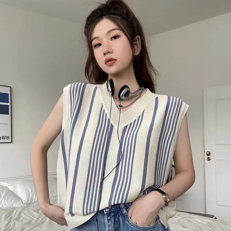 Retro loose striped V-neck sleeveless knitted vest Hong Kong - TikTok ...