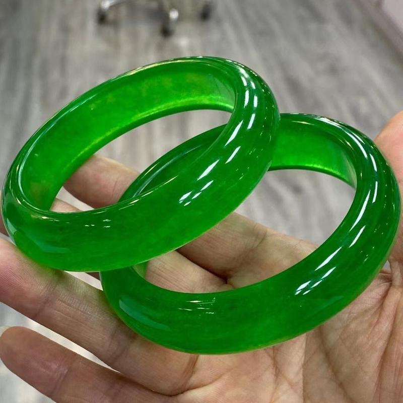 Gelang Tangan Jed, Hijau Maharaja, Popular, Hijau Bayam, Hijau - TikTok ...