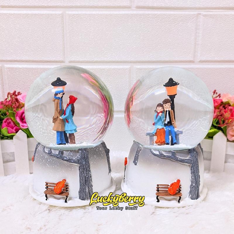 Snowball /Pajangan Bola Kaca Musik Box Romantic Couple XL (100) + Lampu ...