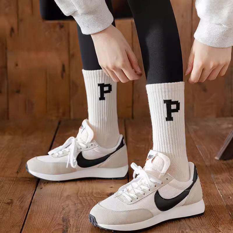 Stokin Pendek Sederhana untuk Wanita, XARC, Bernafas, Selesa - TikTok ...