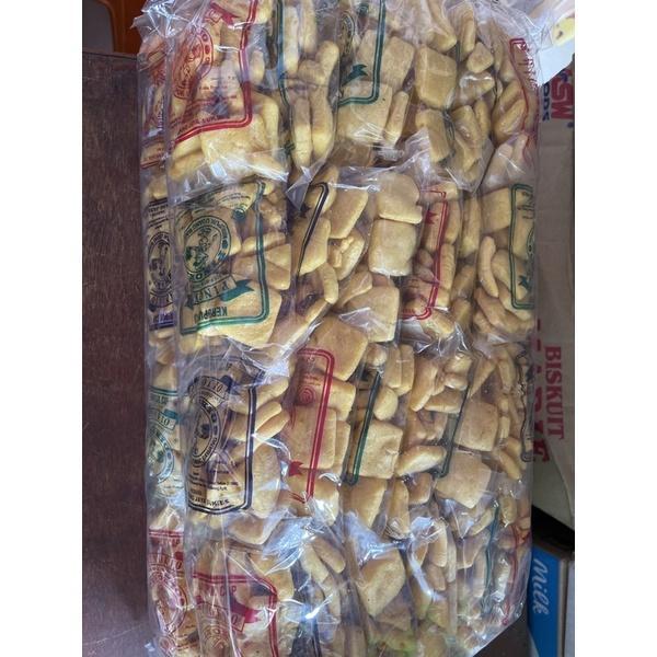 Kerupuk Pinokio isi 25pcs Tersedia yg Pake Sambal dan yg Biasa, Kerupuk ...