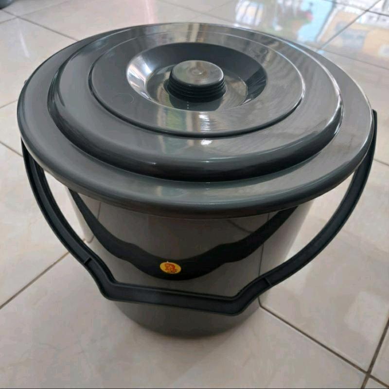 Ember Timbah 4 Galon Abu GM Gantung Pegang - Dapur Karya Mdn - Shop ...