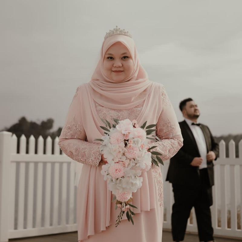 Bunga tangan berjuntai - TikTok Shop Malaysia