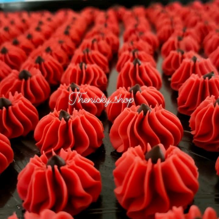 red velvet semperit susu (ranggup dan cair dimulut) - TikTok Shop Malaysia