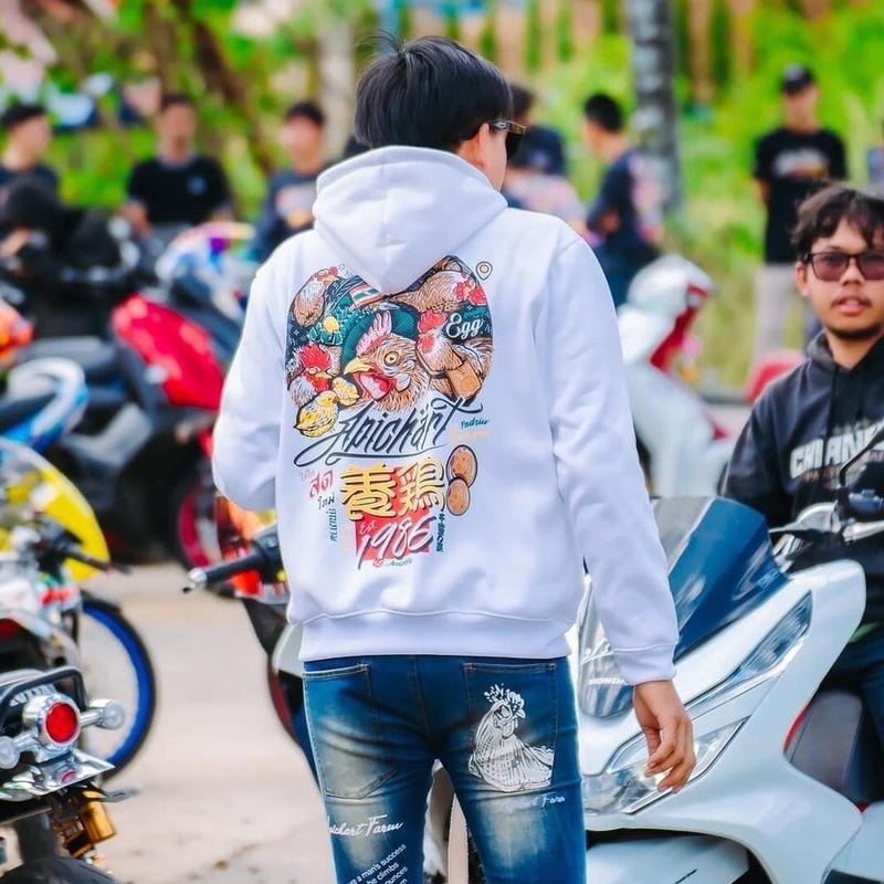เสื้อฮู้ดส์ Apichart Farm V.2 - TikTok Shop Thailand