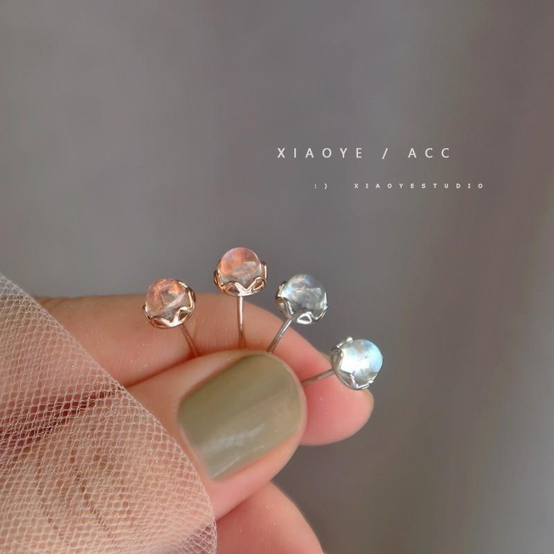 Bông Tai Đinh tán Moonstone, Phong Cách Ngọt Ngào Của Phụ Nữ - TikTok ...
