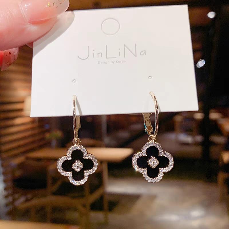 Anting Titanium Wanita Model Desi dengan Desain Fringe - Earrings ...