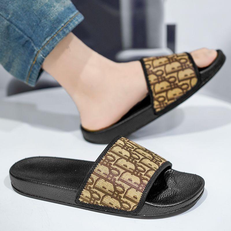 Selipar Jenama Fesyen Musim Panas, Sandal Tapak Lembut, Untu - TikTok ...