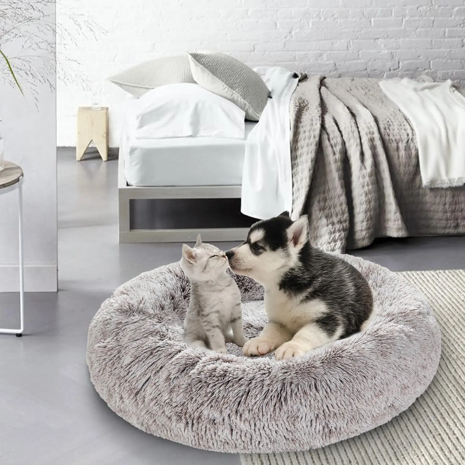 Gradient Cozy Plush Pet Bed with Non Slip Bottom Design, 1 Piece Warm ...