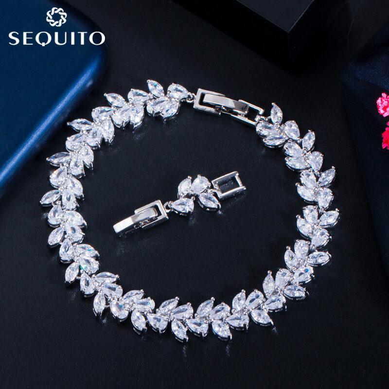 SEQUITO Shiny Clear Pear Leaf Shape Cubic Zirconia Engagemen - TikTok ...