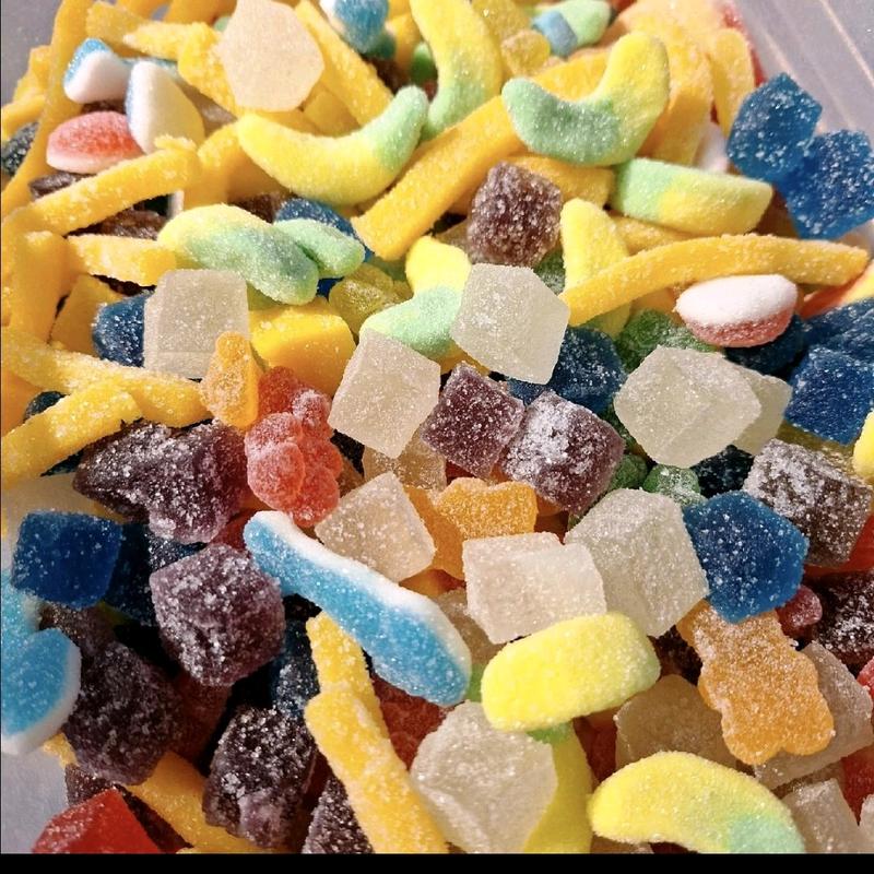 500 + 40 grams gummy (sugar/oily) - TikTok Shop Philippines