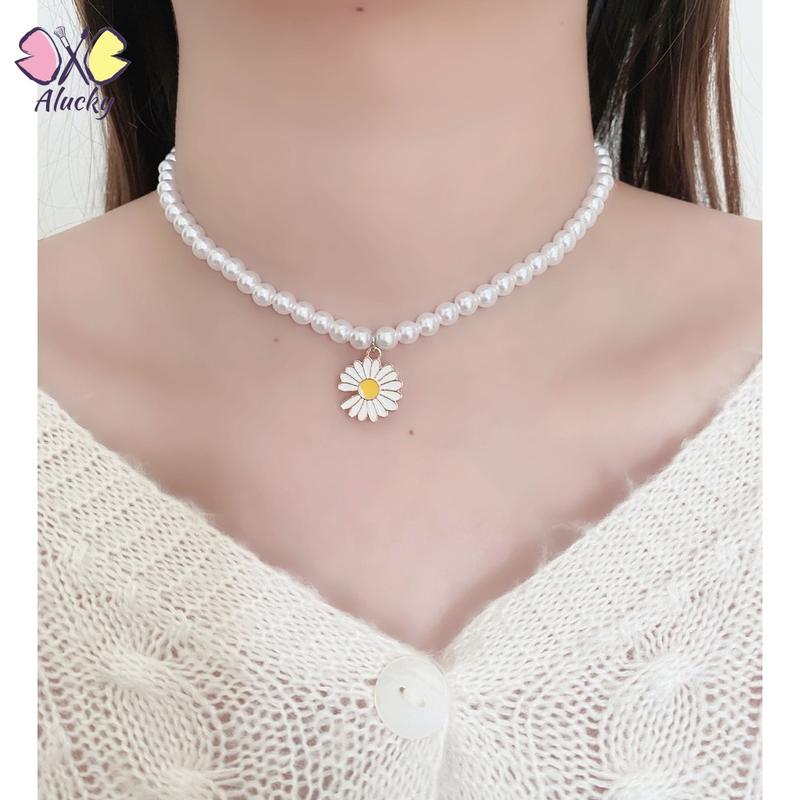 【SBY】Fashion Women Daisy Necklace - TikTok Shop Philippines