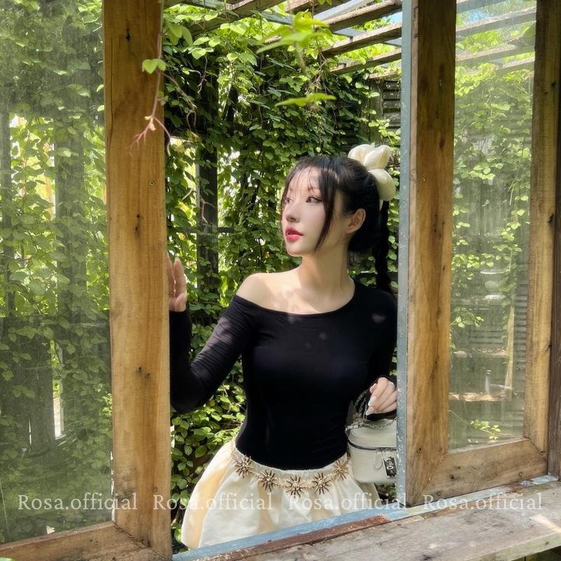 Áo Lệch Vai Tay Dài Rosa - M.119 - TikTok Shop Vietnam