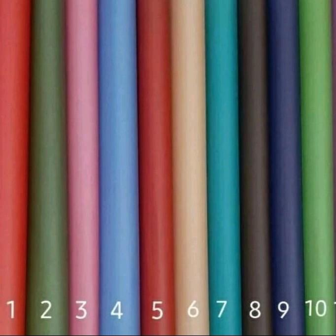 Jual kertas kado doff merah/hitam/biru/navy/kuning/orange/coklat/pink ...