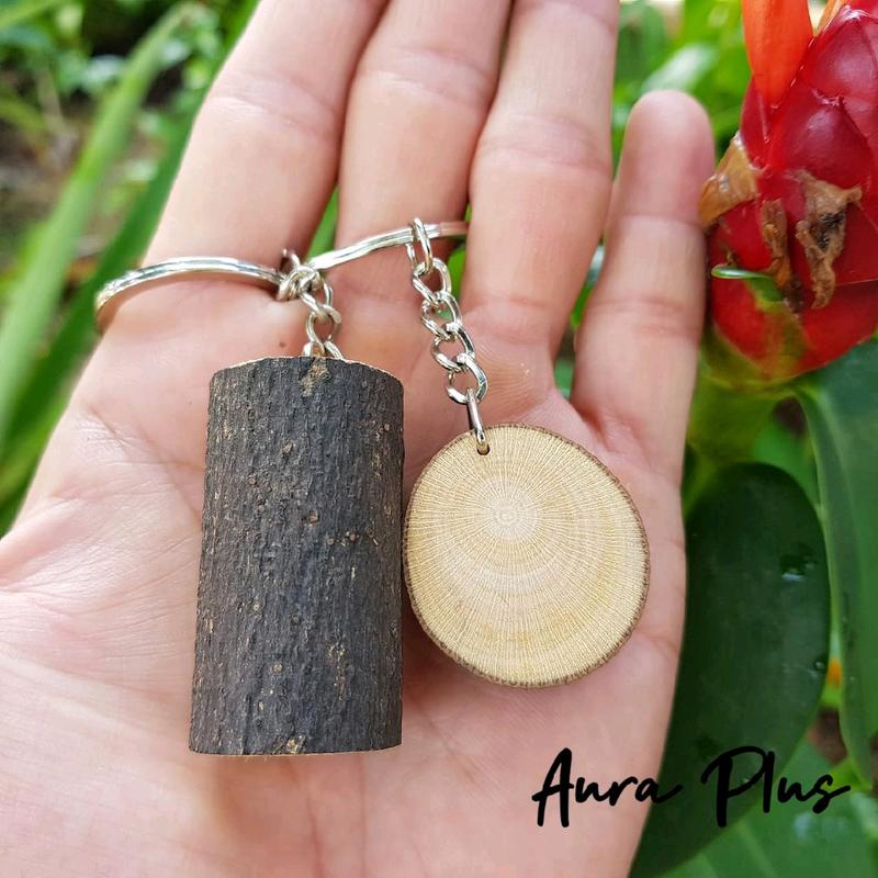 Keychain Kayu Tas Jantan & Betina / Kayu Limpanas / Kayu Hujan - TikTok ...