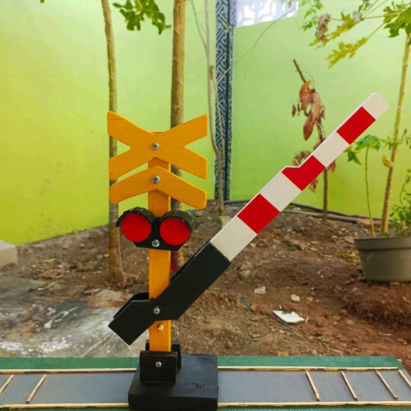 Miniatur Palang Pintu Kereta Api Versi 2 - Kereta Api Kayu Surabaya ...