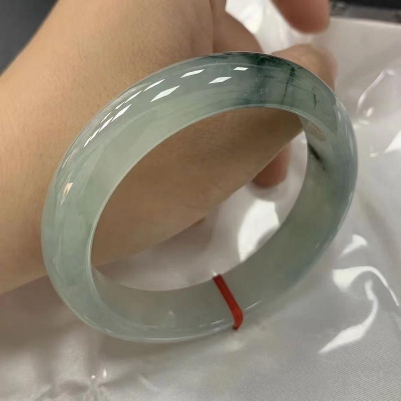 【Jade colored bracelet】Gelang Tangan Jed, Jed Biru dan Putih - TikTok ...