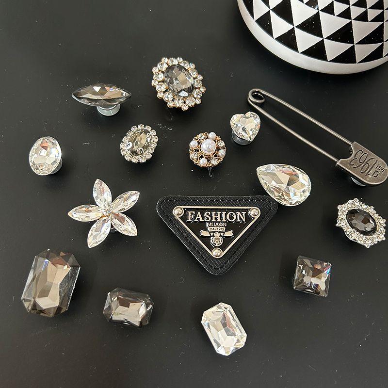 Croc Charms, Rantai Mutiara, Bunga Kasut Zirkon, Aksesori DIY, - TikTok ...