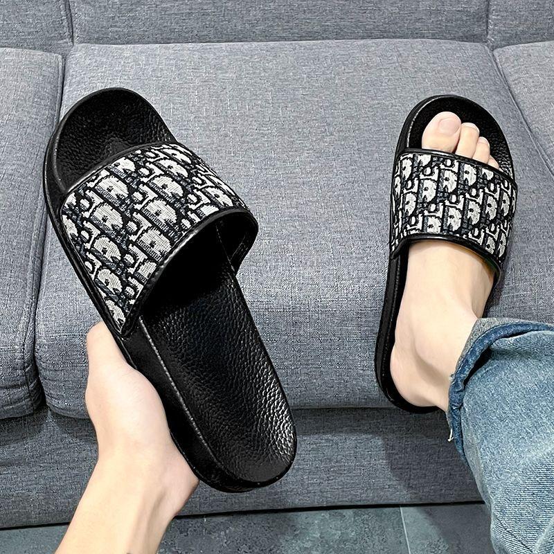 Selipar Jenama Fesyen Musim Panas, Sandal Tapak Lembut, Untu - TikTok ...