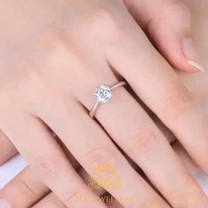 H21 {มีใบเซอร์ GRA รับรอง} แหวนเพชรโมอีสเงินแท้ S925 2 กะรัต - TikTok Shop Thailand