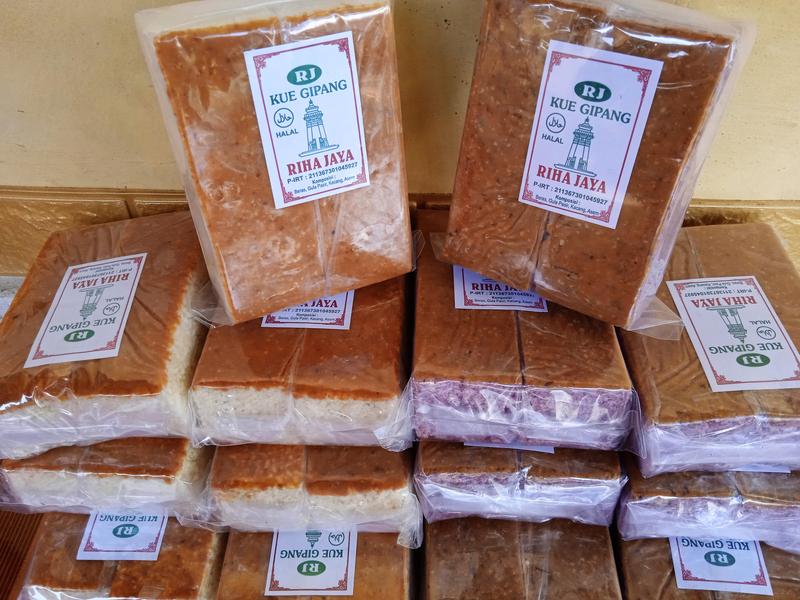 kue Gipang lapis oleh oleh khas serang banten enak dan gurih / 290 gr ...