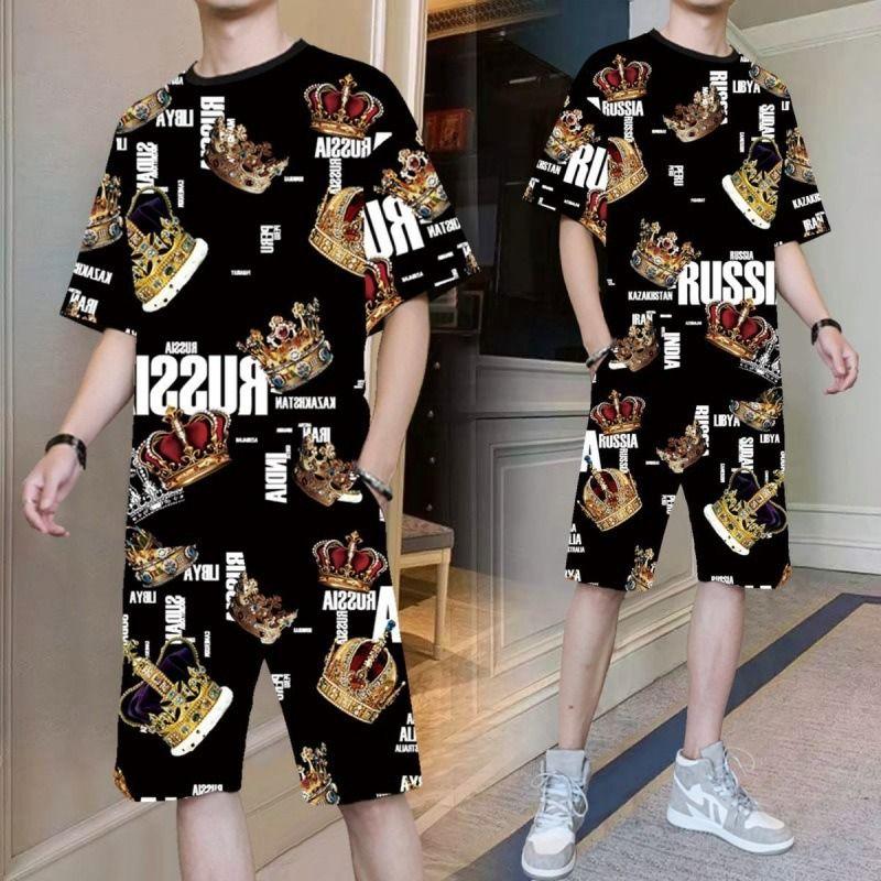 ชุดสำหรับผู้ชาย ในฤดูร้อน เป็นเสื้อผ้าที่บาง สำหรับออกกำลังกายและผ่อน ...