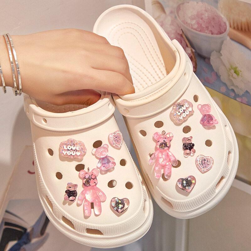 Jibbitz Charms, 12 ชิ้น/เซ็ต, อุปกรณ์เสริมรองเท้า, หมีมืดหม่ารักสีชมพู ...