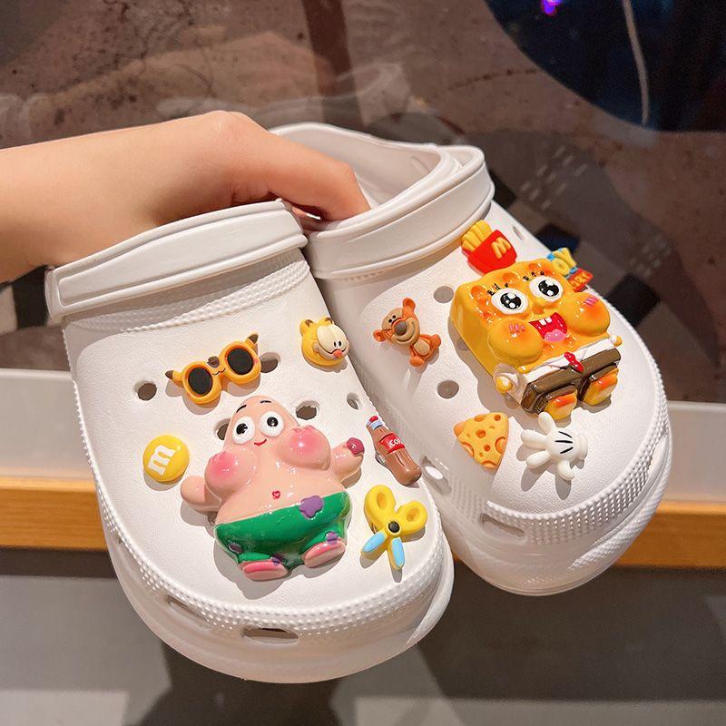 Pesona , Serasi dengan Crocs, Pesona DIY, Hiasan Bunga Salib, - TikTok ...