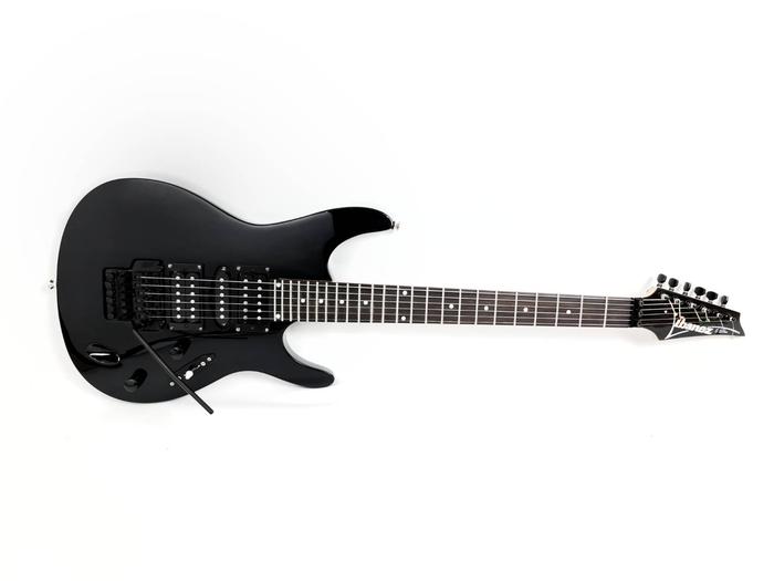 Jual Gitar Elektrik Merk Ibanez Tipe S Series Warna Hitam Bonus Tas dan ...