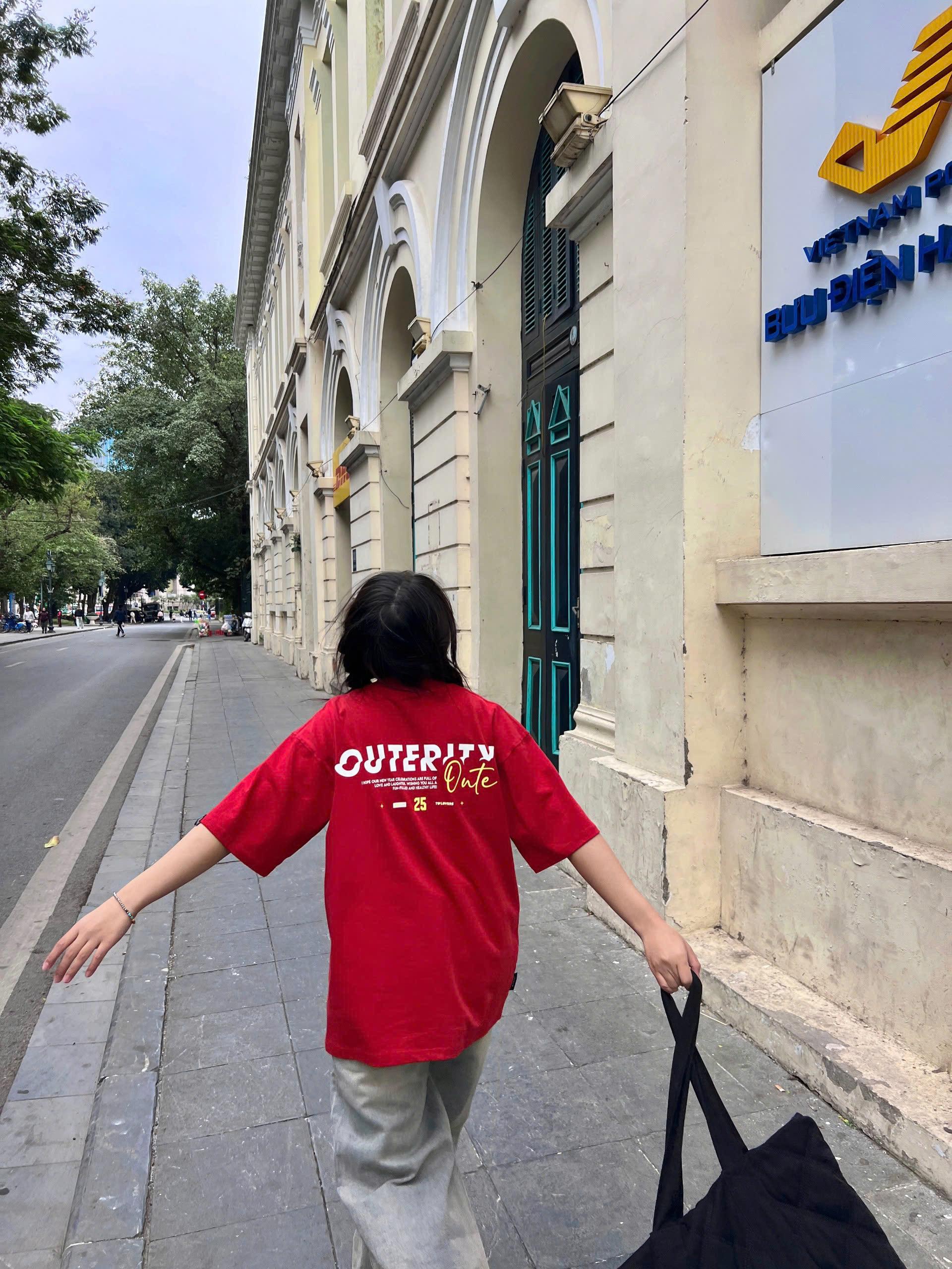 Áo Thun Outerity Signature 25 Form Oversize